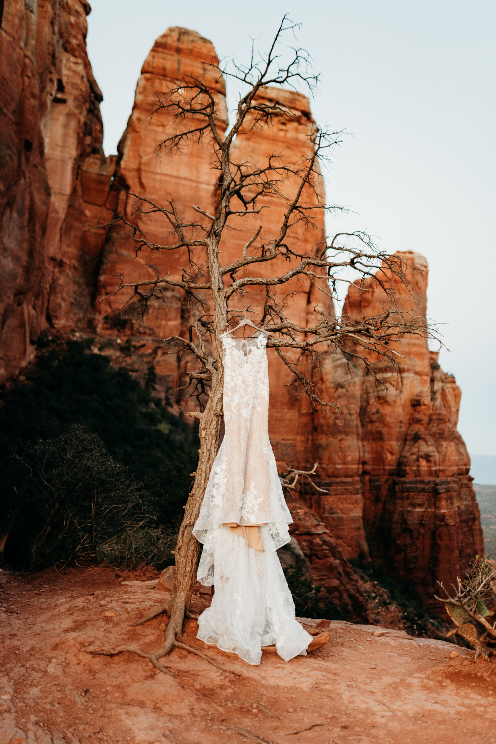 Cathedral Rock Sunrise Elopement | Rebekah + Michael - Karen Castor ...