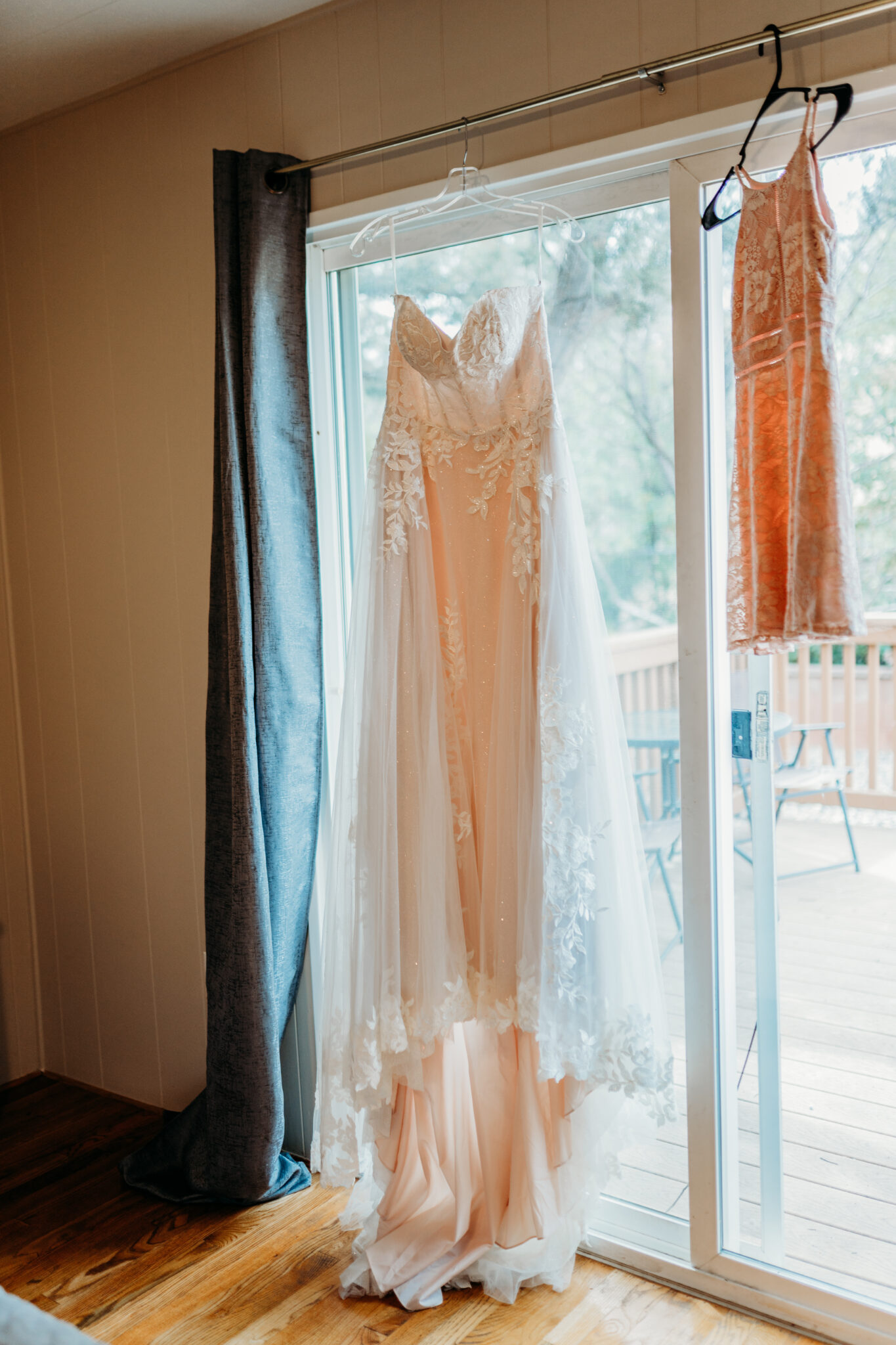 Intimate Wedding in Sedona, AZ | Briana + Jesse - Karen Castor ...